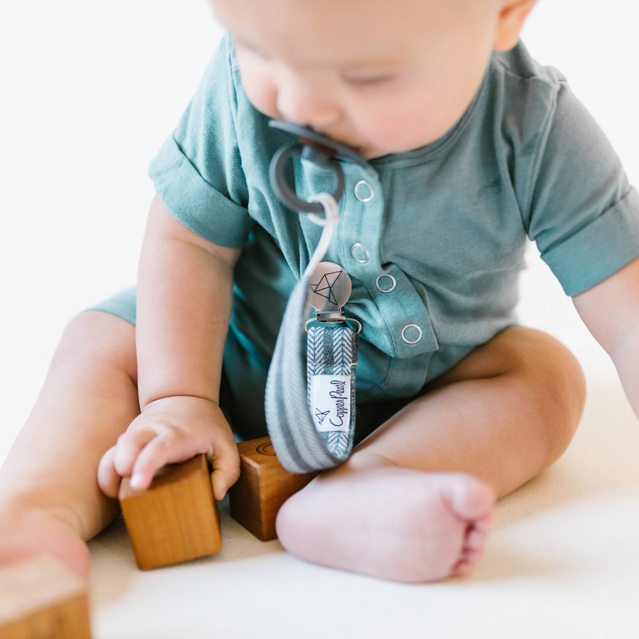 Binky Clips - Chip – Copper Pearl