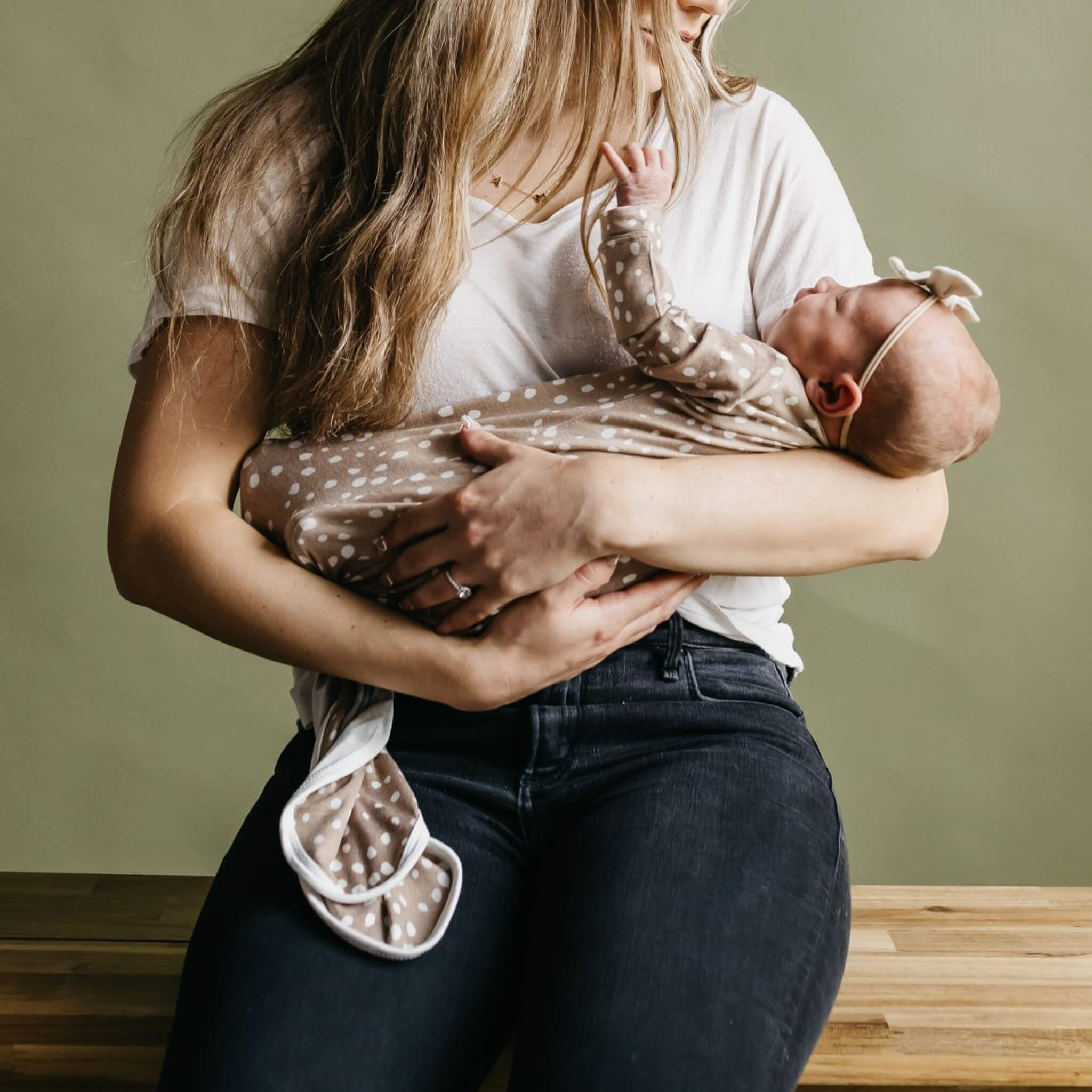 Newborn Knotted Gown - Fawn – Copper Pearl