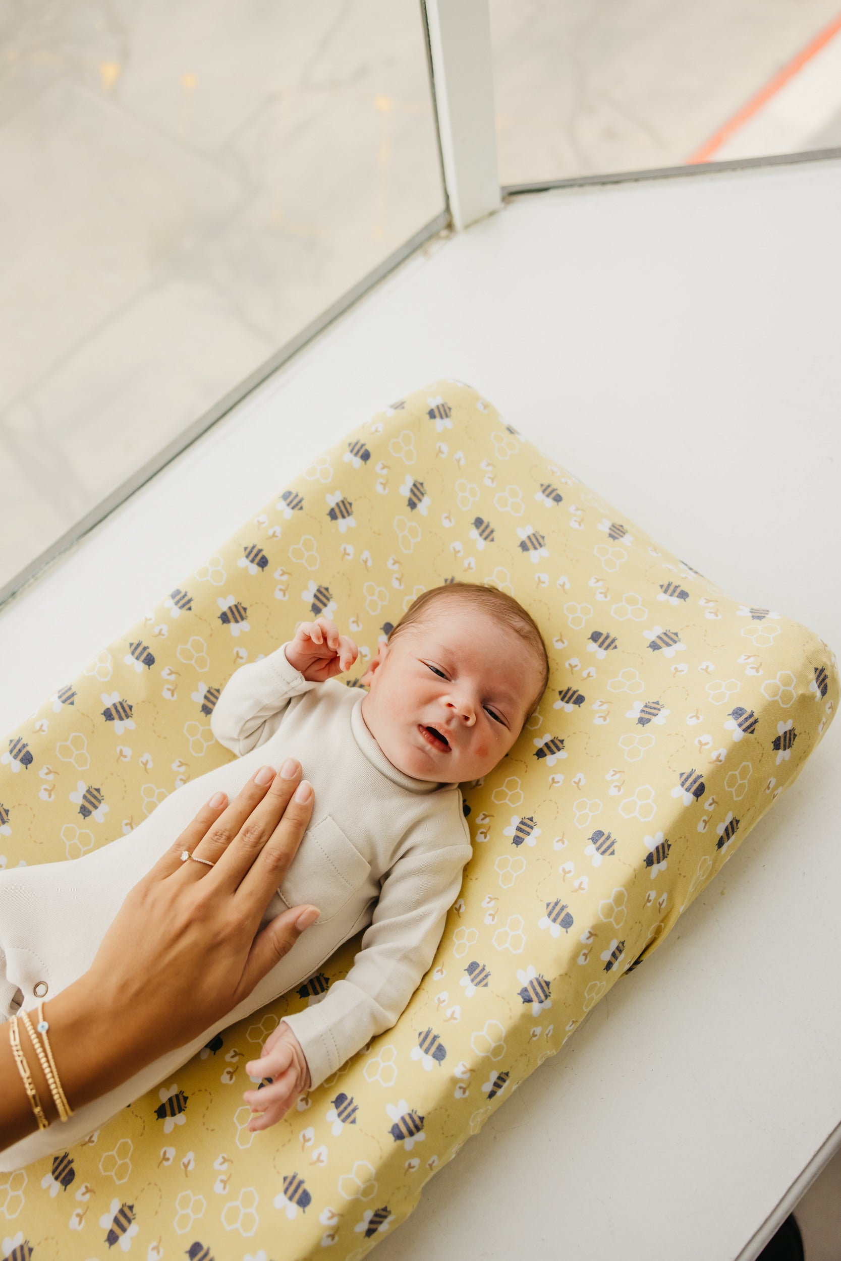 Premium Knit Diaper Changing Pad Cover - Honeycomb – Copper Pearl